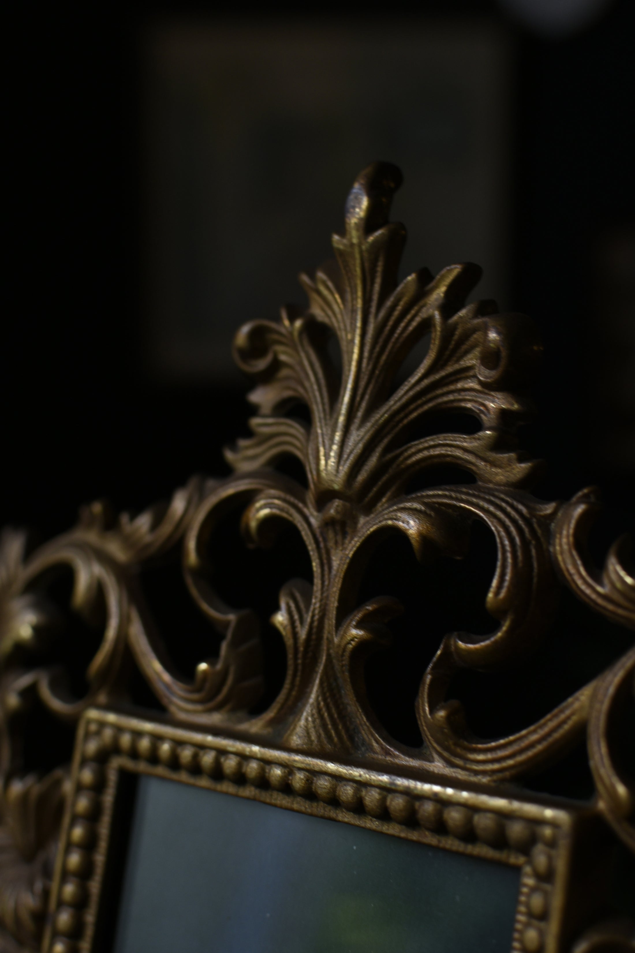 Antique Baroque Style Desk Standing Picture Frame – Old Town Magick